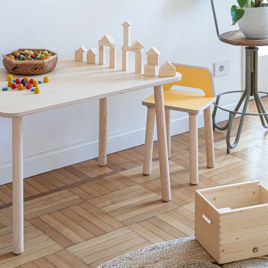 Tablò by ettomio: Children's Table with Chair discover here