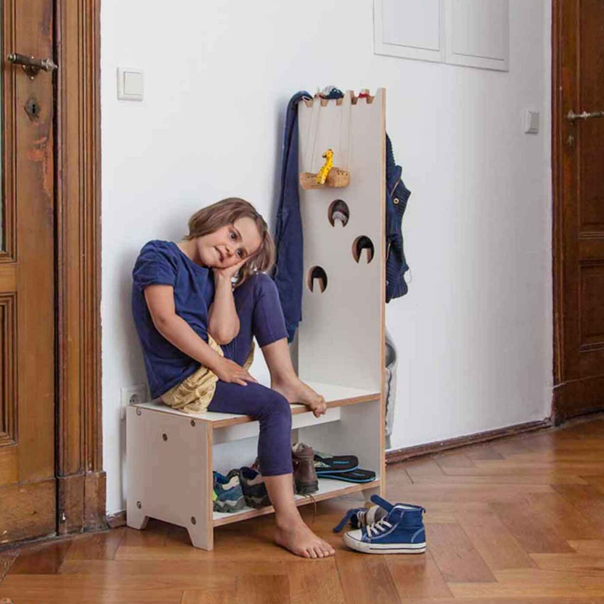 DETE von Prinzenkinder: Kindergarderobe mit Sitzbank entdecken