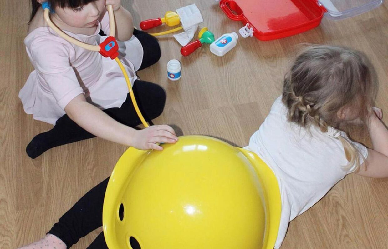 Spielformen für Kinder: Übersicht & Tipps zum kindlichen Spiel